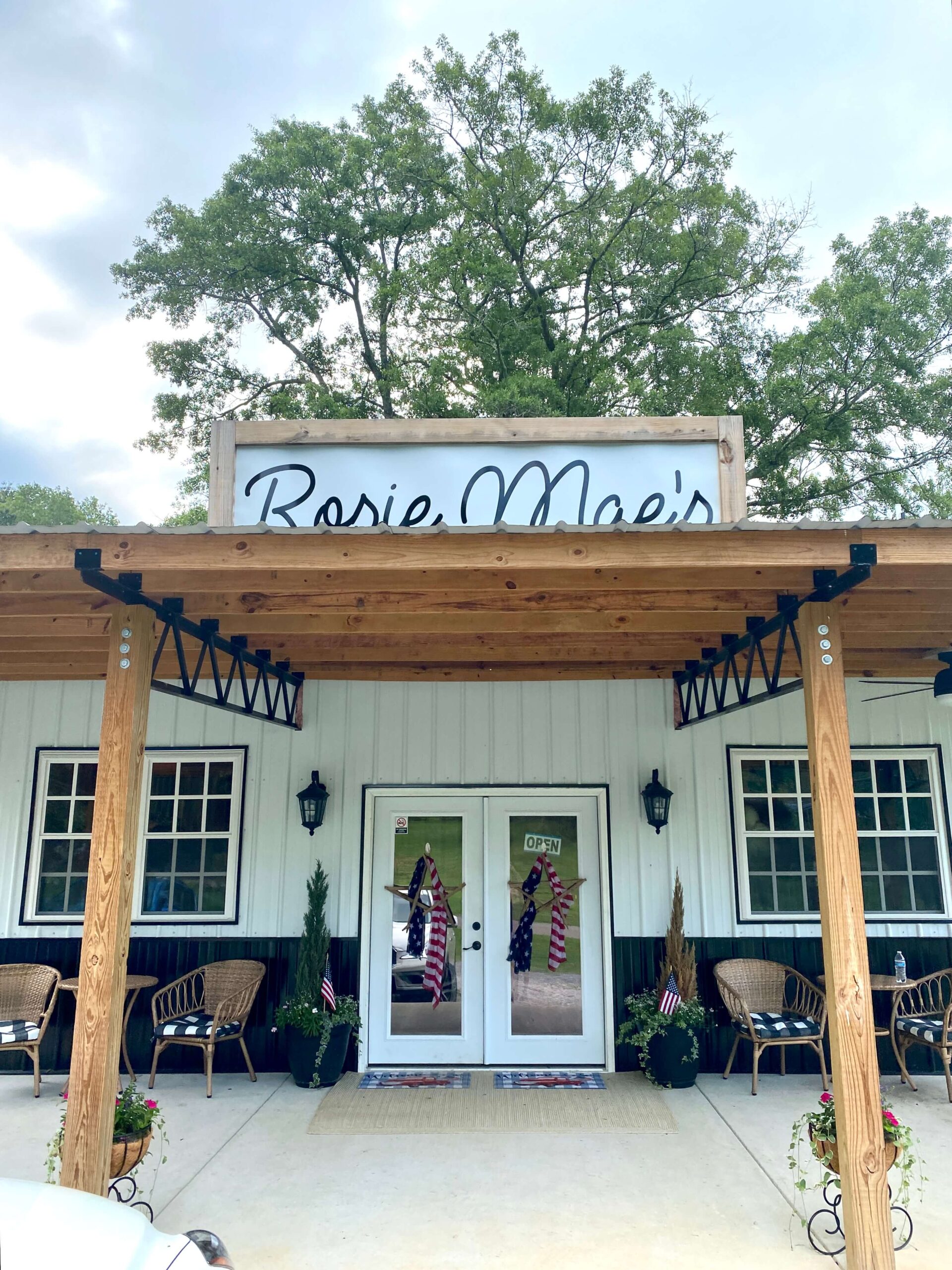 How To Visit The Adorable Rosie Mae's Alpaca Farm - Hope Maum